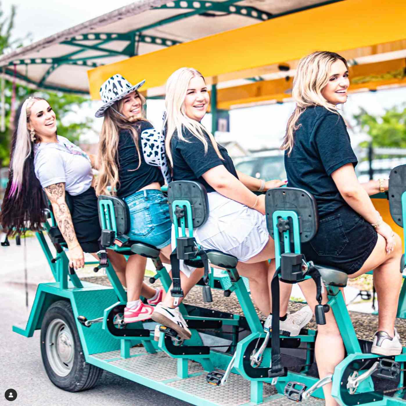 New Orleans Pedal Pub Crawl: Party Bike Bar Tour